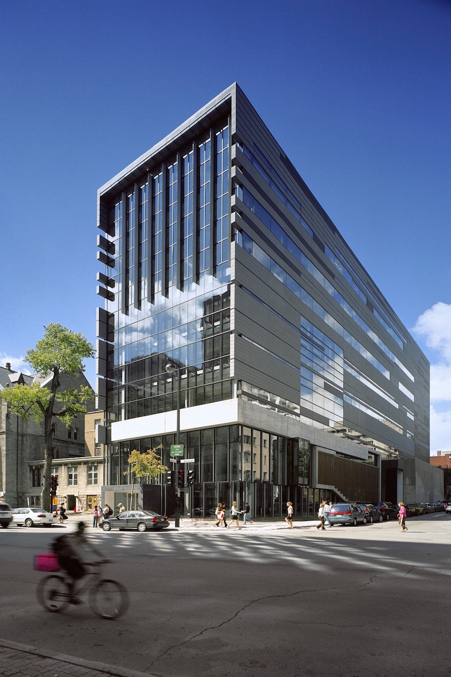 Guy-Favreau Complex; Photo credit: MSDL Architectes Archives - Building