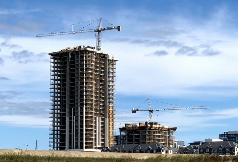 Toronto looks at forcing new condo developers to dedicate 10 per cent ...