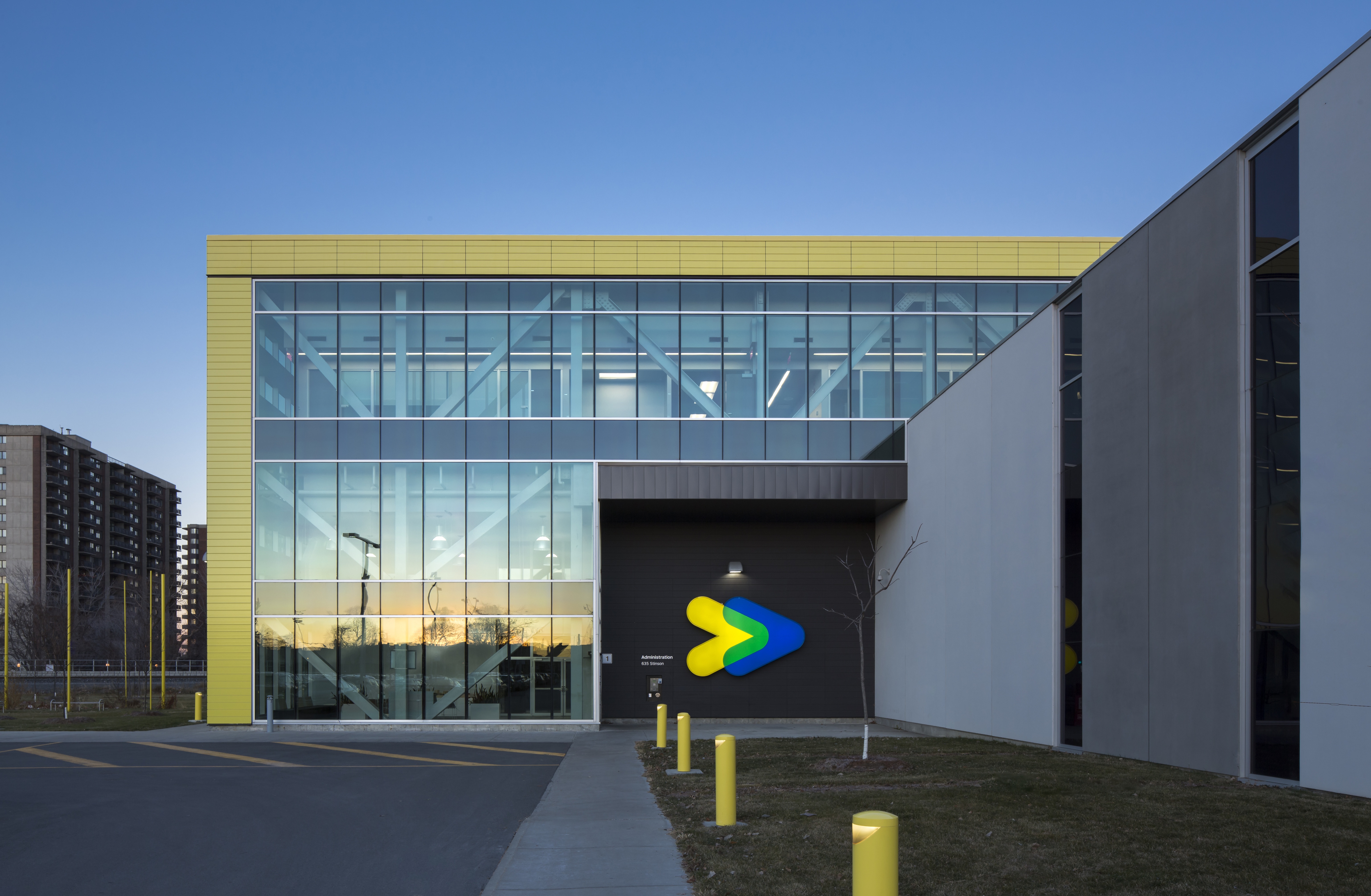 STM Stinson bus garage - Canadian Architect
