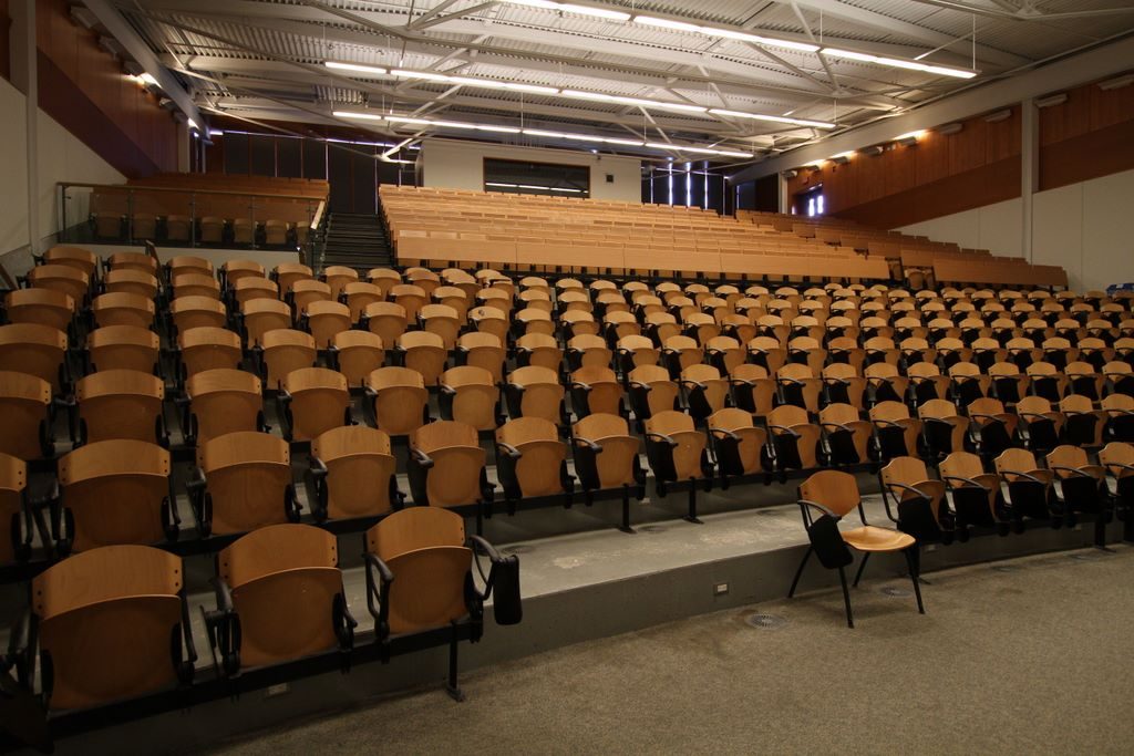 Full Lecture Hall